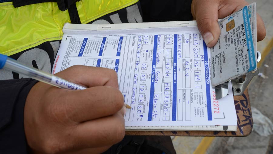Conozca las 131 nuevas multas de tránsito para conductores en El Salvador